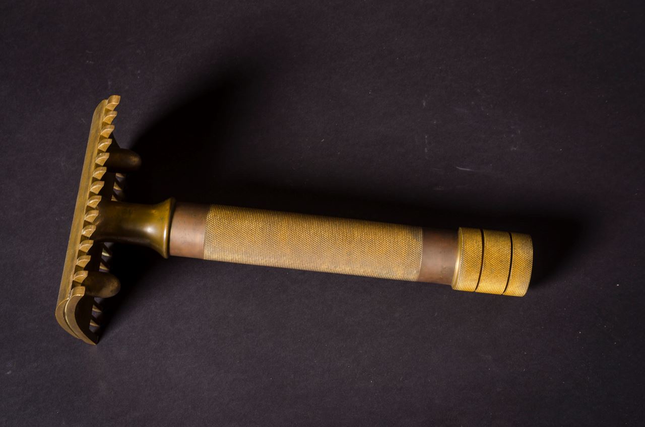 Monumental Window Display Safety Razor | Hieronymus Objects
