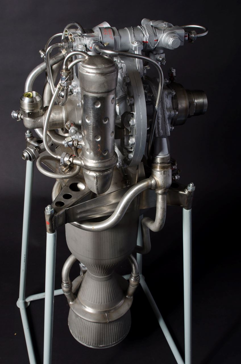 Soviet Rocket Engine | Hieronymus Objects