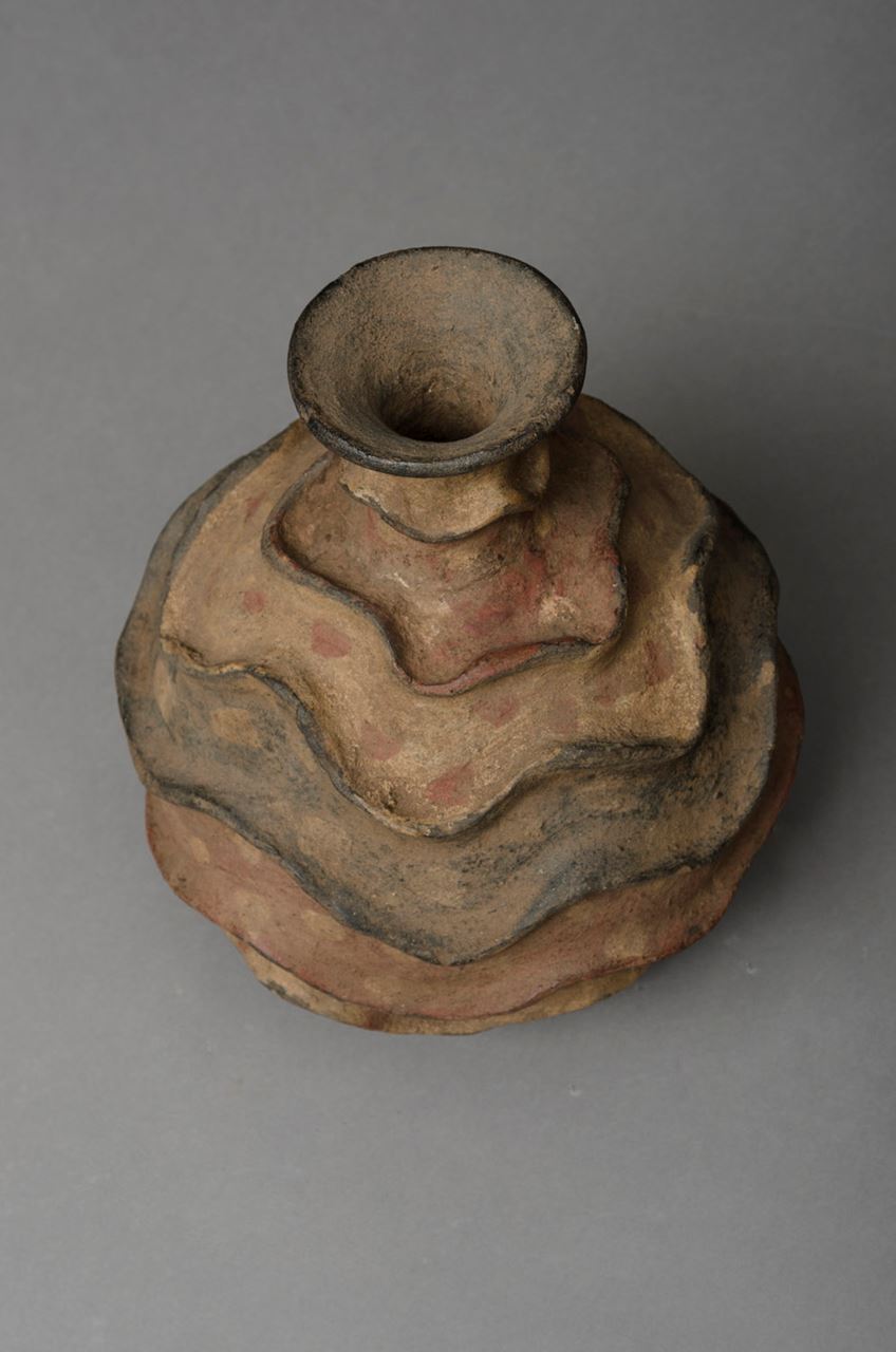 Vessel with raised linear waves | Hieronymus Objects